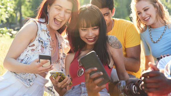 T-Mobile vs. Verizon: Who Has the Best Family Plans?