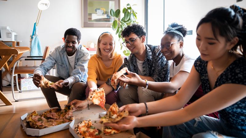 The 3 Best Cards for Streaming, Dining, and Delivery in 2026